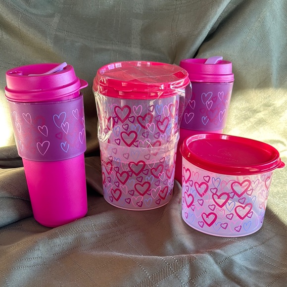 Tupperware | Kitchen | Tupperware Bundle Heart Patterned Pink Storage ...